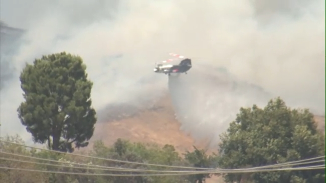 Canyon Fire containment grows to 28%; 3 firefighters suffer minor ...