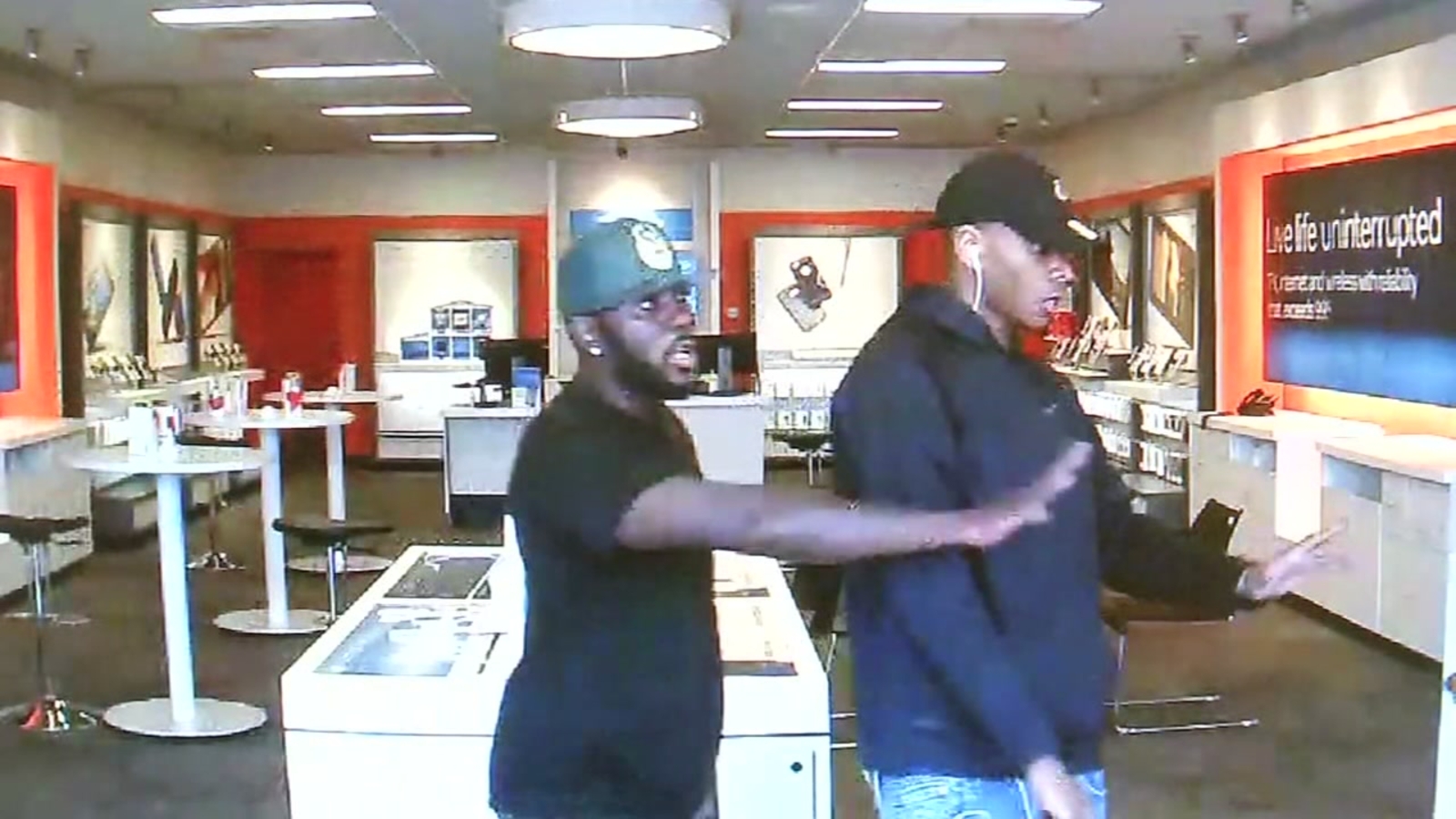 2 men rob Harris Co. AT&T store at gunpoint - ABC13 Houston