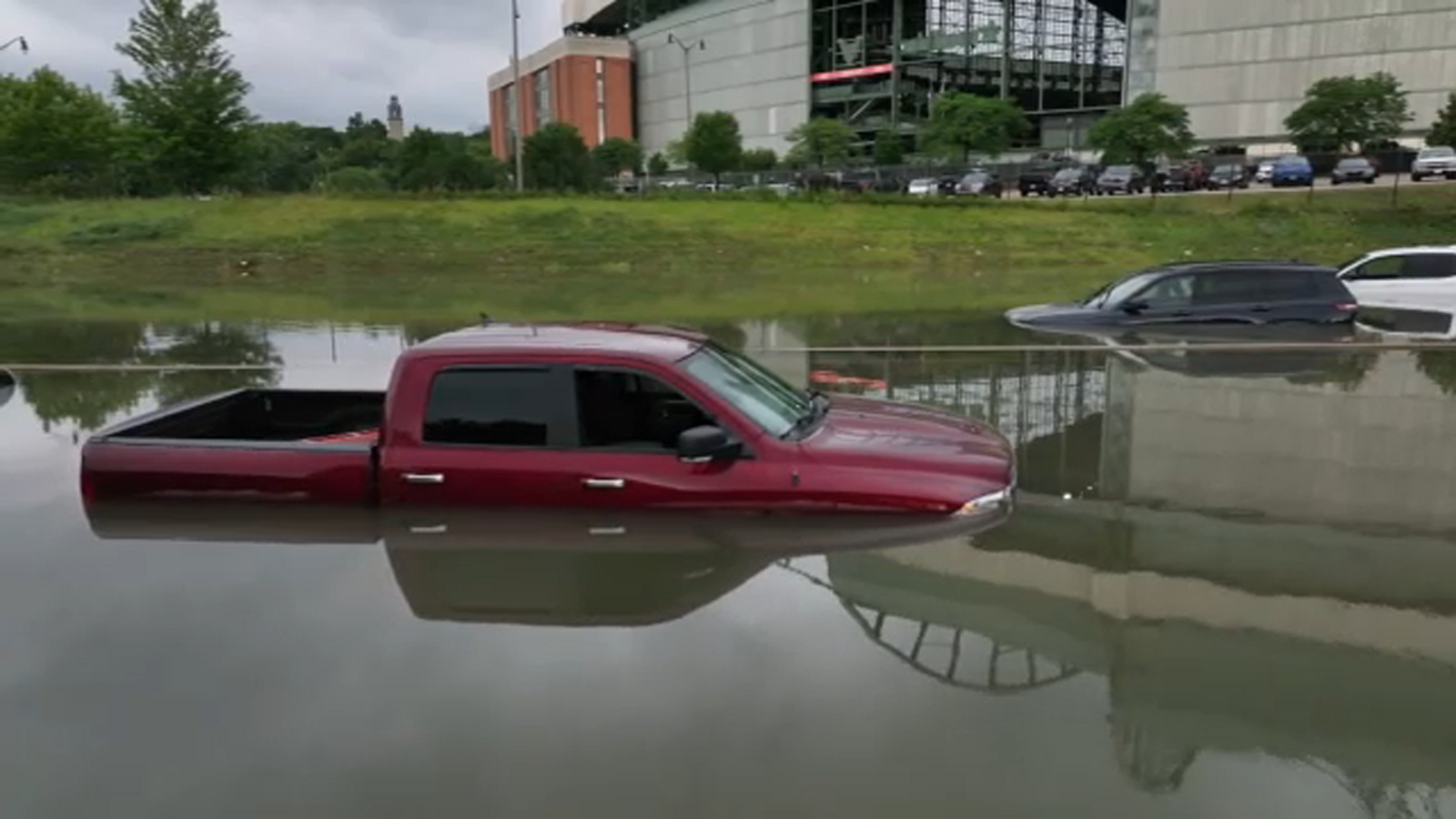 Milwaukee flooding Sunday: Last day of Wisconsin State Fair canceled ...
