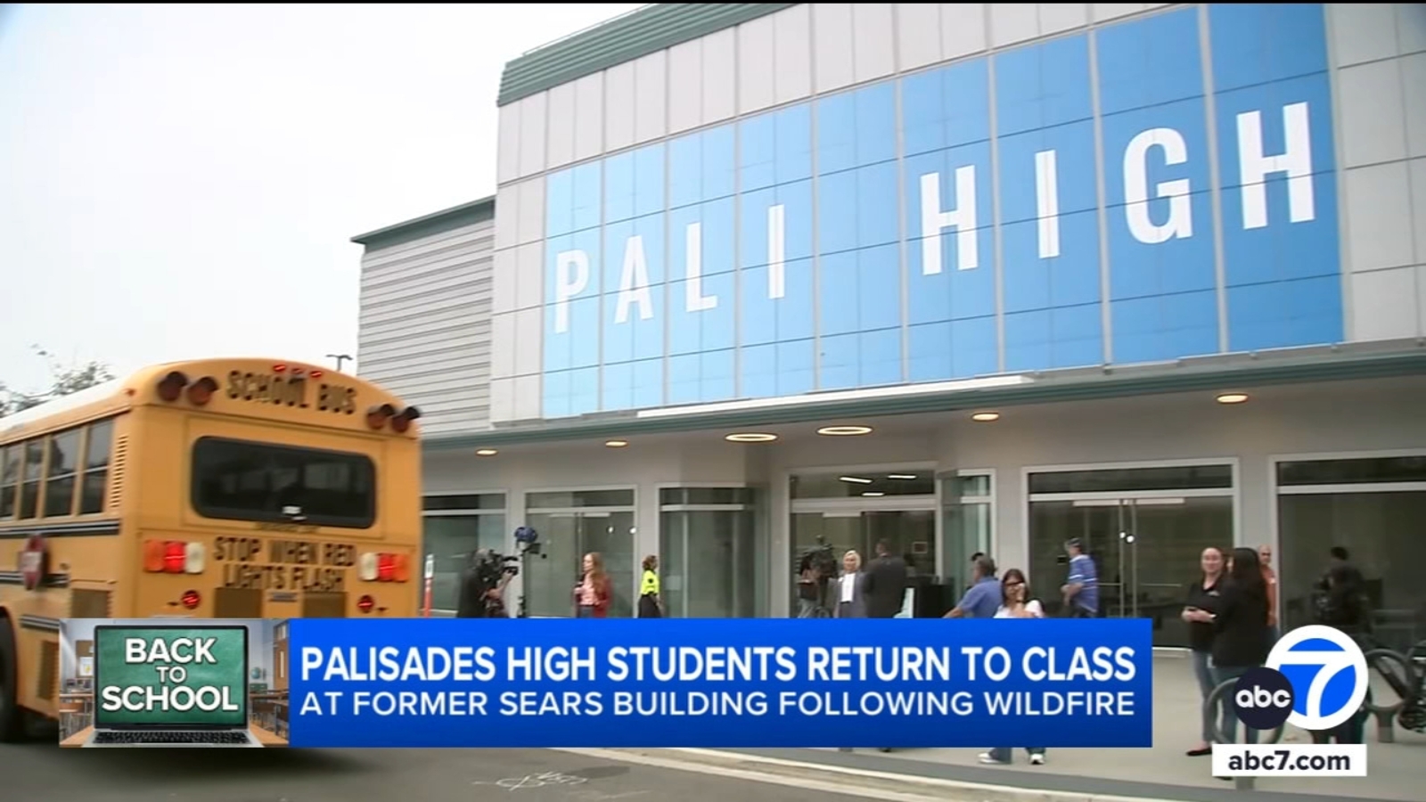 Palisades high students return to class at former Sears building in ...