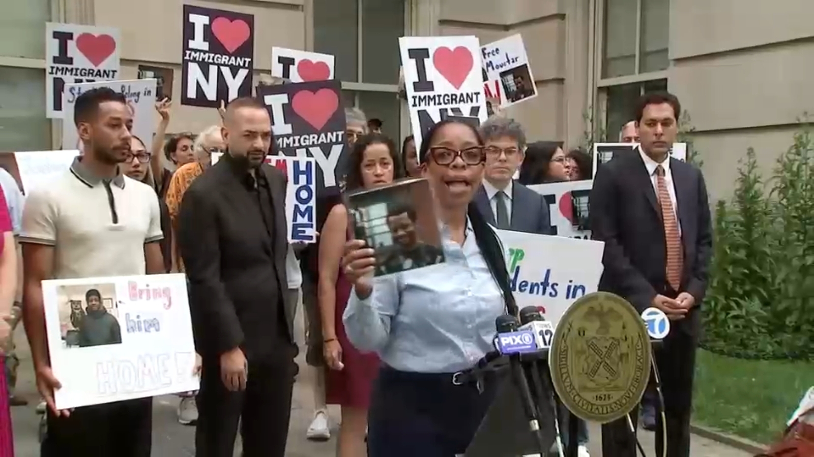 Rally demands release of NYC public school student Mamadou Diallo ...