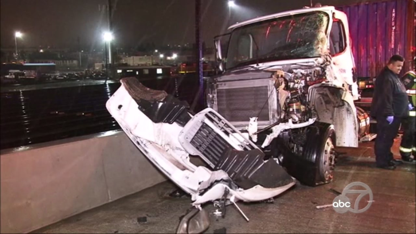 2 injured after being ejected during big-rig crash on I-880 in Oakland ...