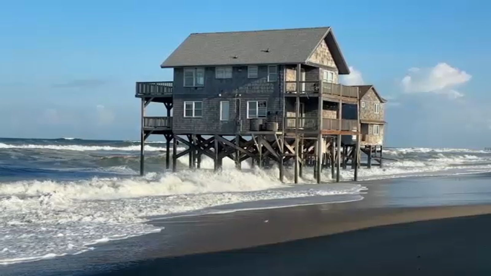 Property owner staying put as Erin approaches NC coast; NCDOT issues warning - ABC11 Raleigh-Durham