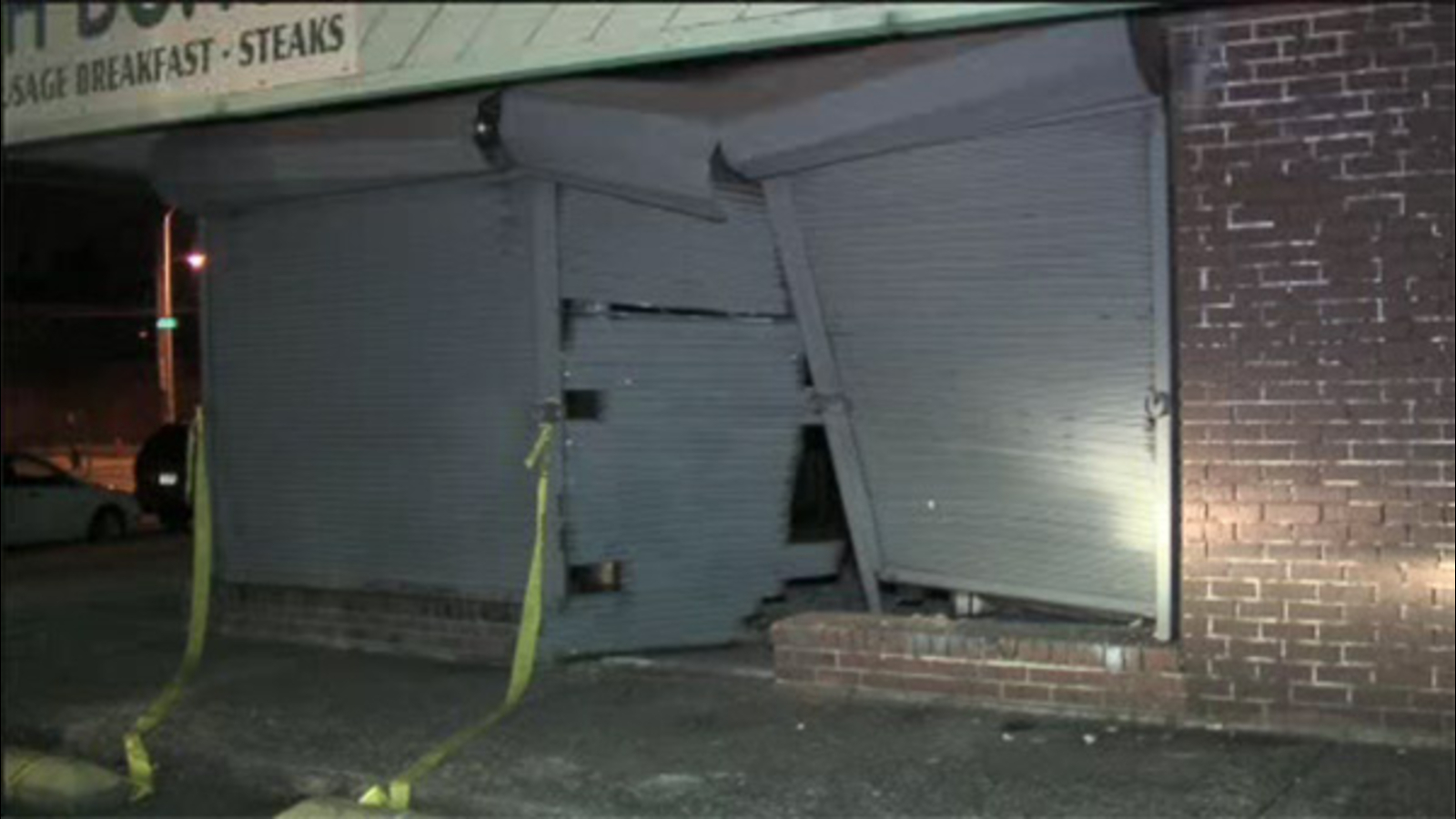 Car crashes into donut shop in North Philadelphia - 6abc Philadelphia