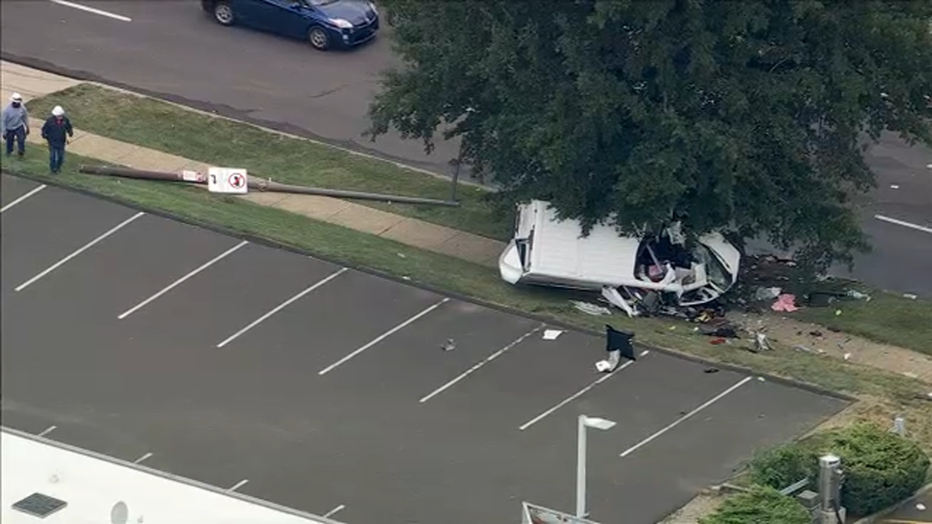 Driver, pedestrian killed in crash on Roosevelt Boulevard in Northeast ...