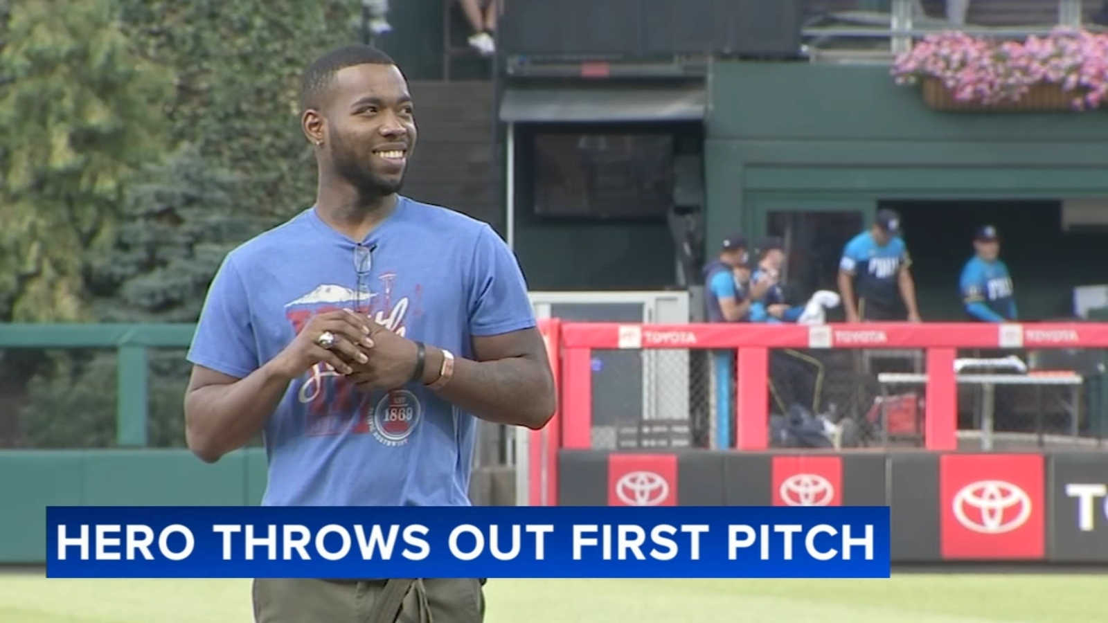 Hero of Northeast Philadelphia jet crash throws first pitch at Phillies ...