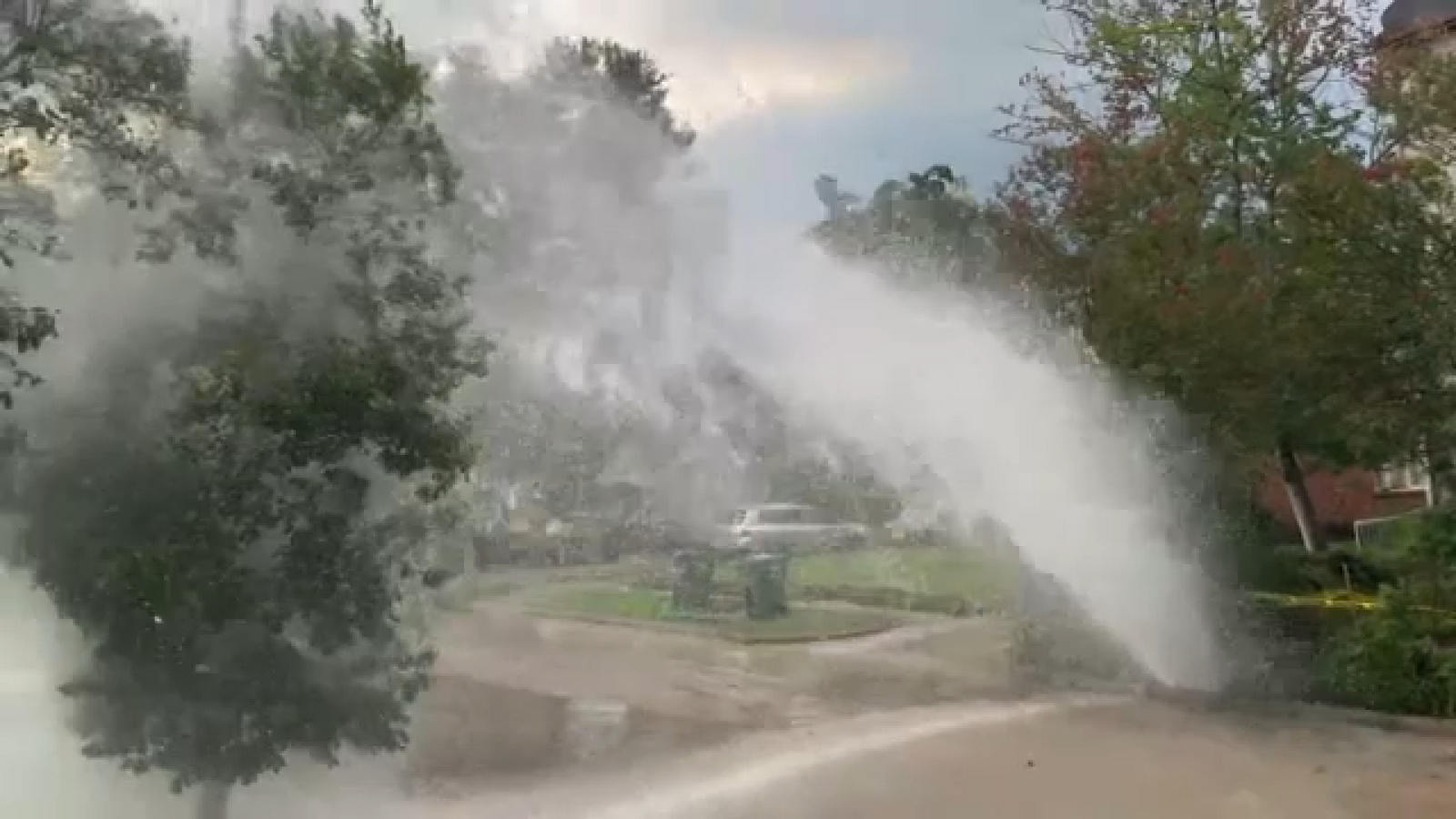 Montrose residents say water leak soaked neighborhood for hours before ...