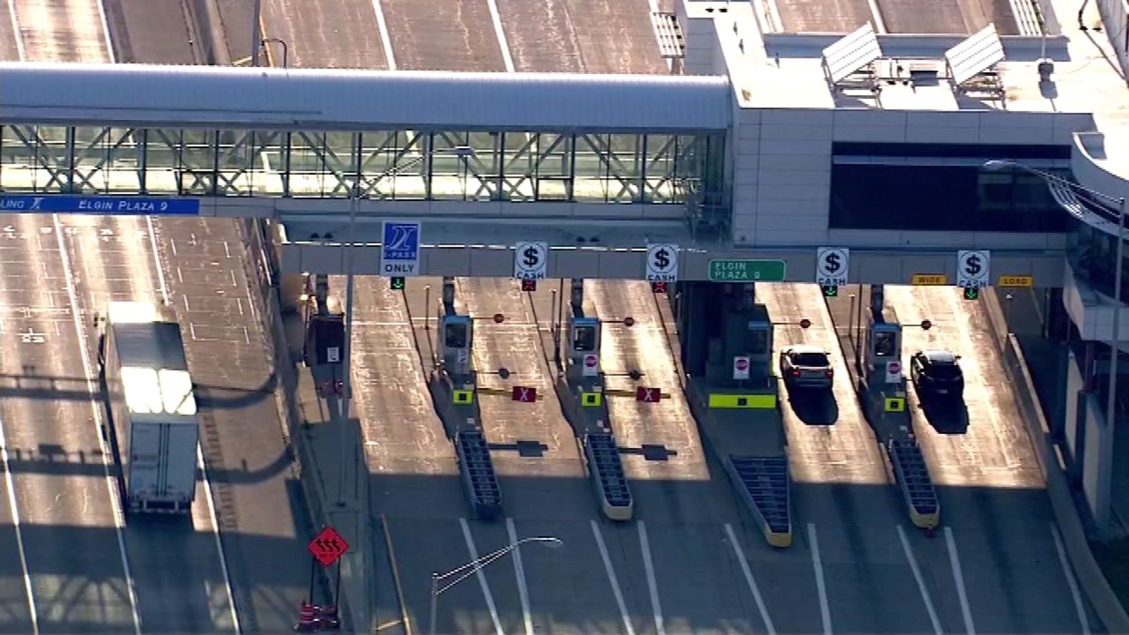 Illinois toll booths replacing coin buckets - ABC7 Chicago