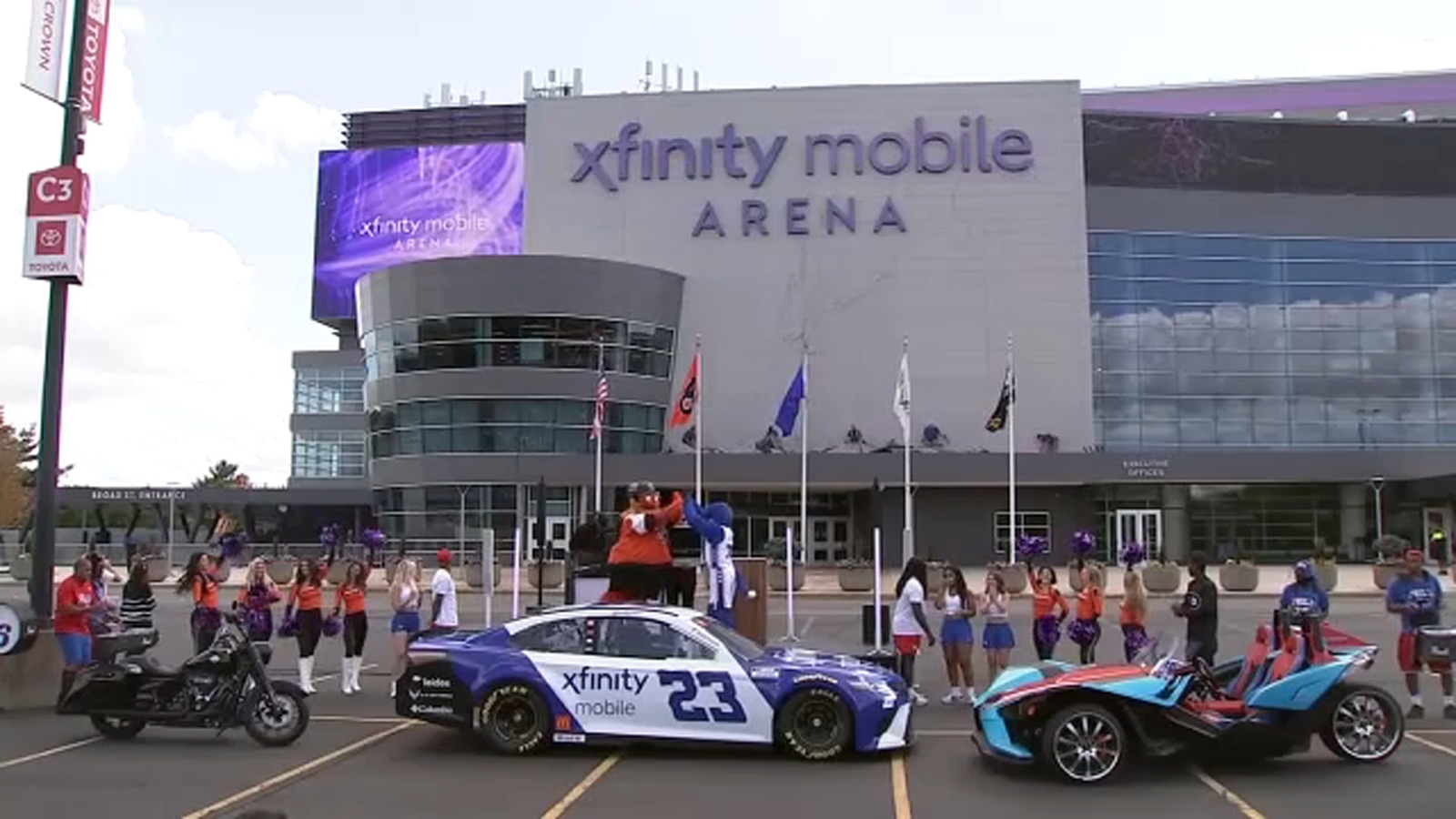 Wells Fargo Center officially becomes Xfinity Mobile Arena in South ...