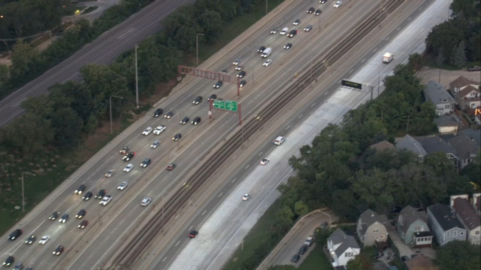 Chicago traffic: I-90/94 Kennedy Expy. exit ramps Kimball, Addison and ...