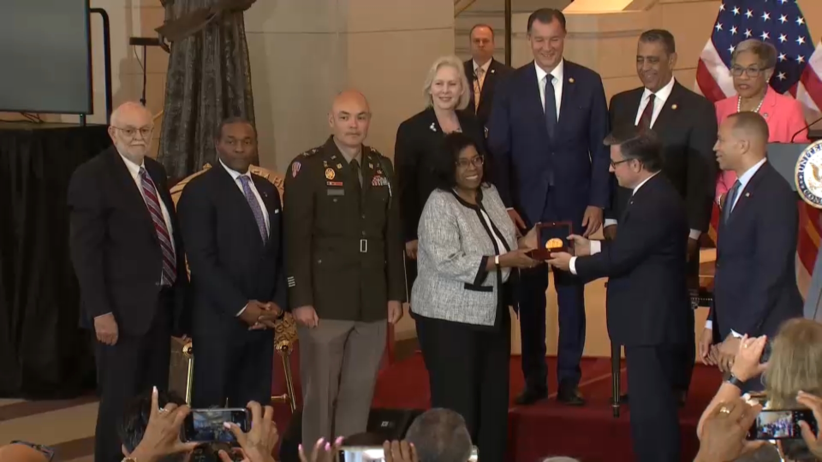 Harlem Hellfighters, including 4,000 African American soldiers, honored ...