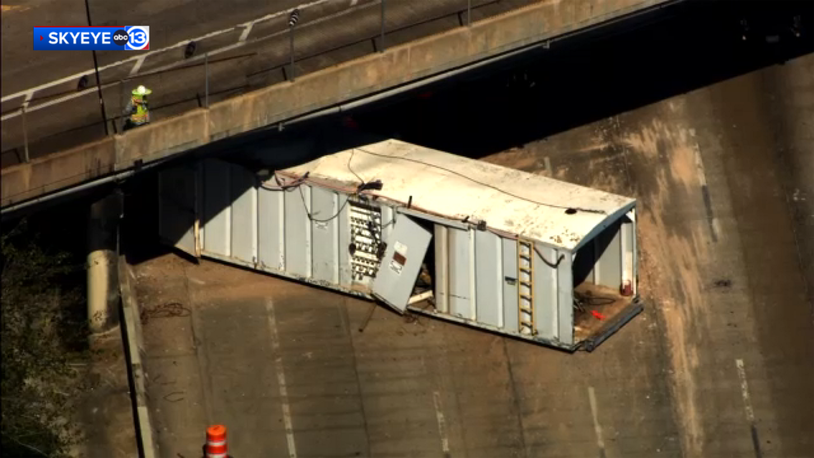 Houston Avenue Bridge hit again by large container on I-10 eastbound; all lanes reopened, TxDOT ...