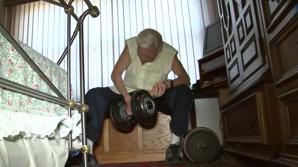 New York City elderly couple turns tables on con artists trying to steal Rolex watch - ABC7 Los ...