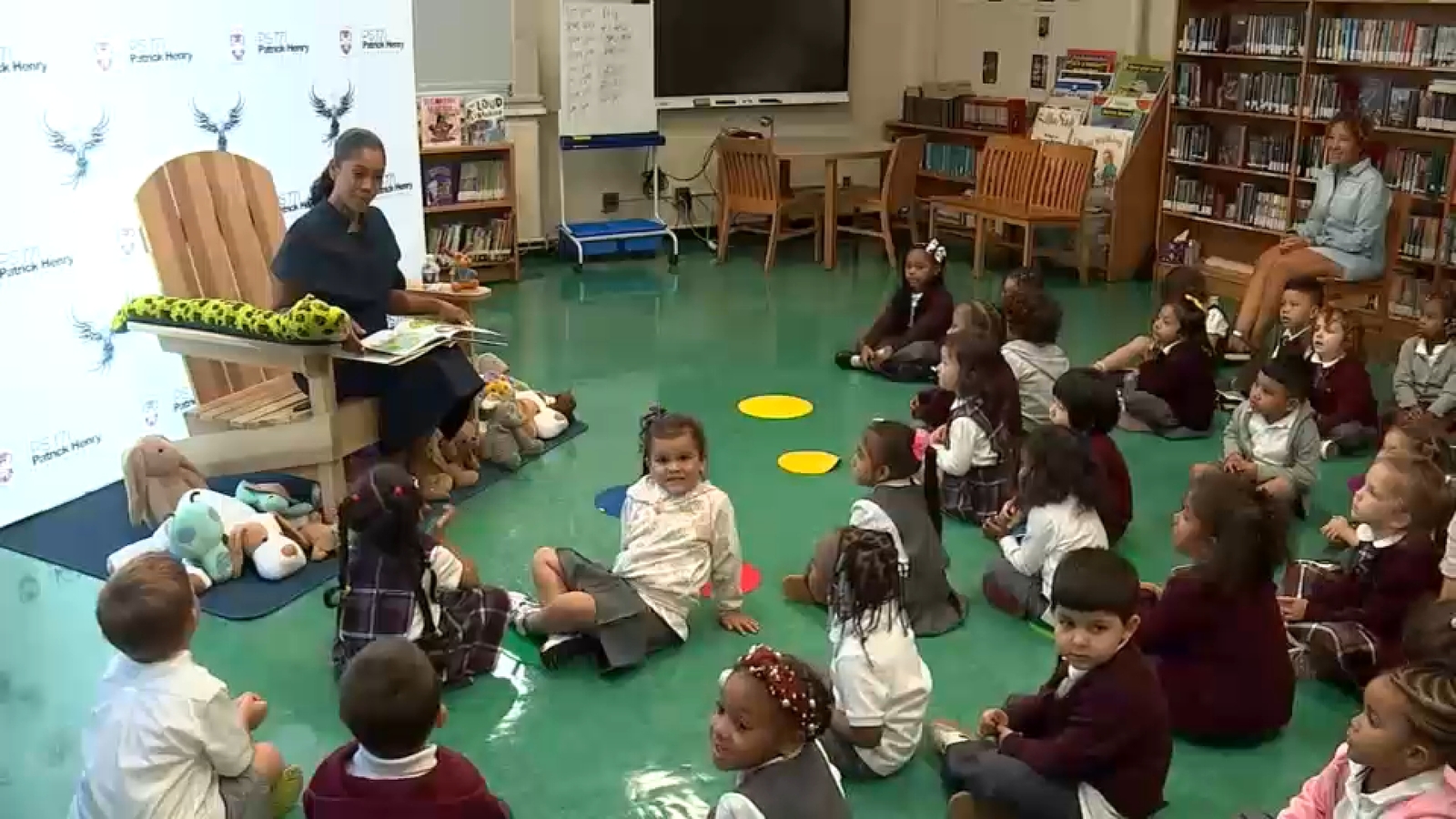 Disney Magic of Storytelling: Shirleen Allicot reads to students at P.S ...
