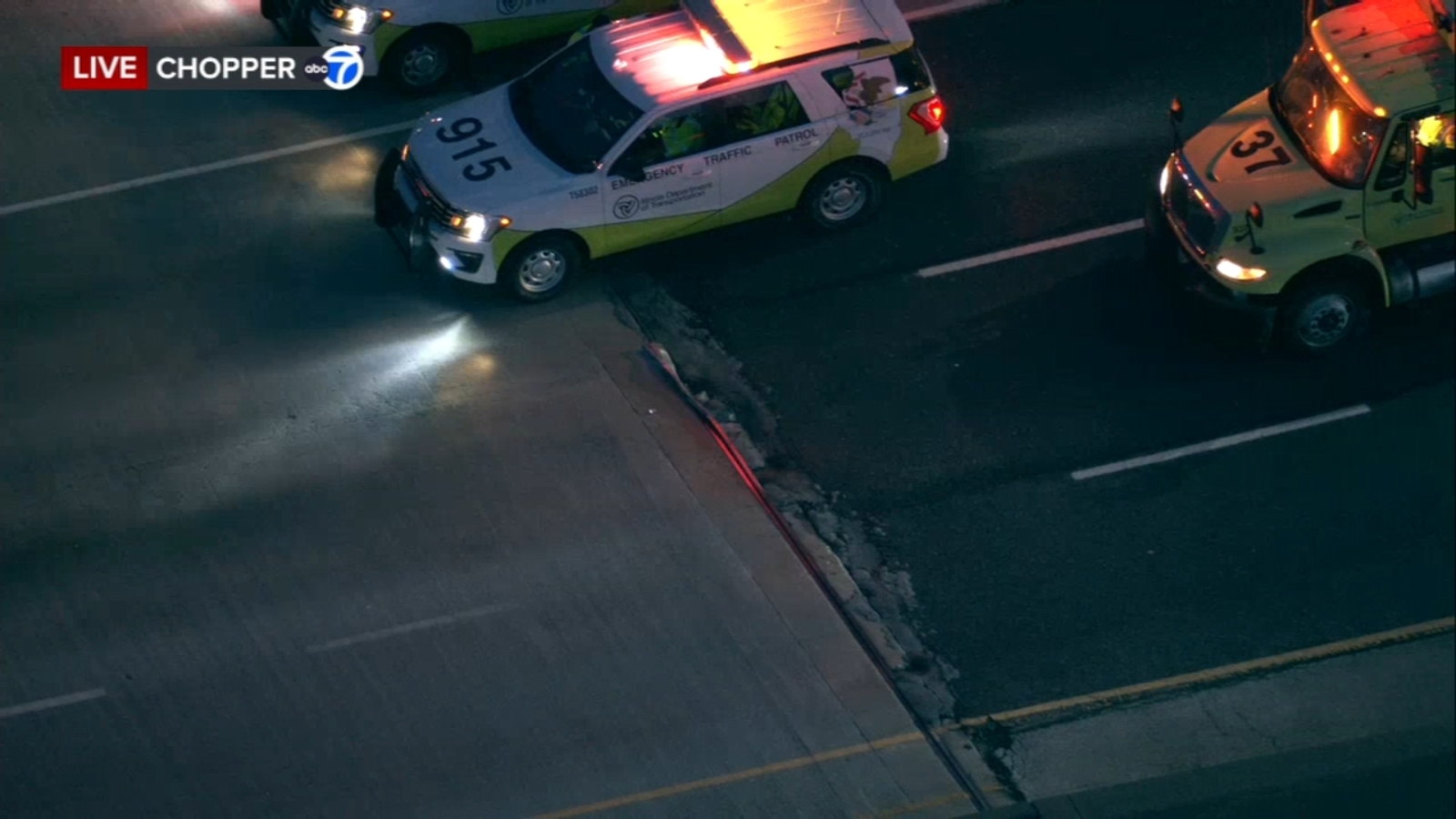 Chicago area traffic: Pavement buckle in IB lanes of Edens Expressway leaves several cars with ...