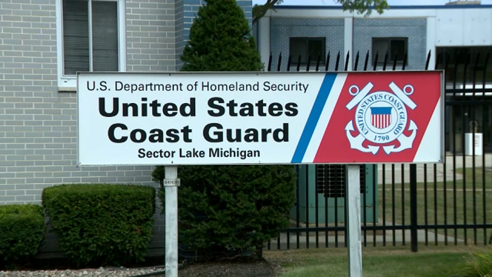 Lake Michigan plane crash: 3 rescued after Cessna Cirrus aircraft ...