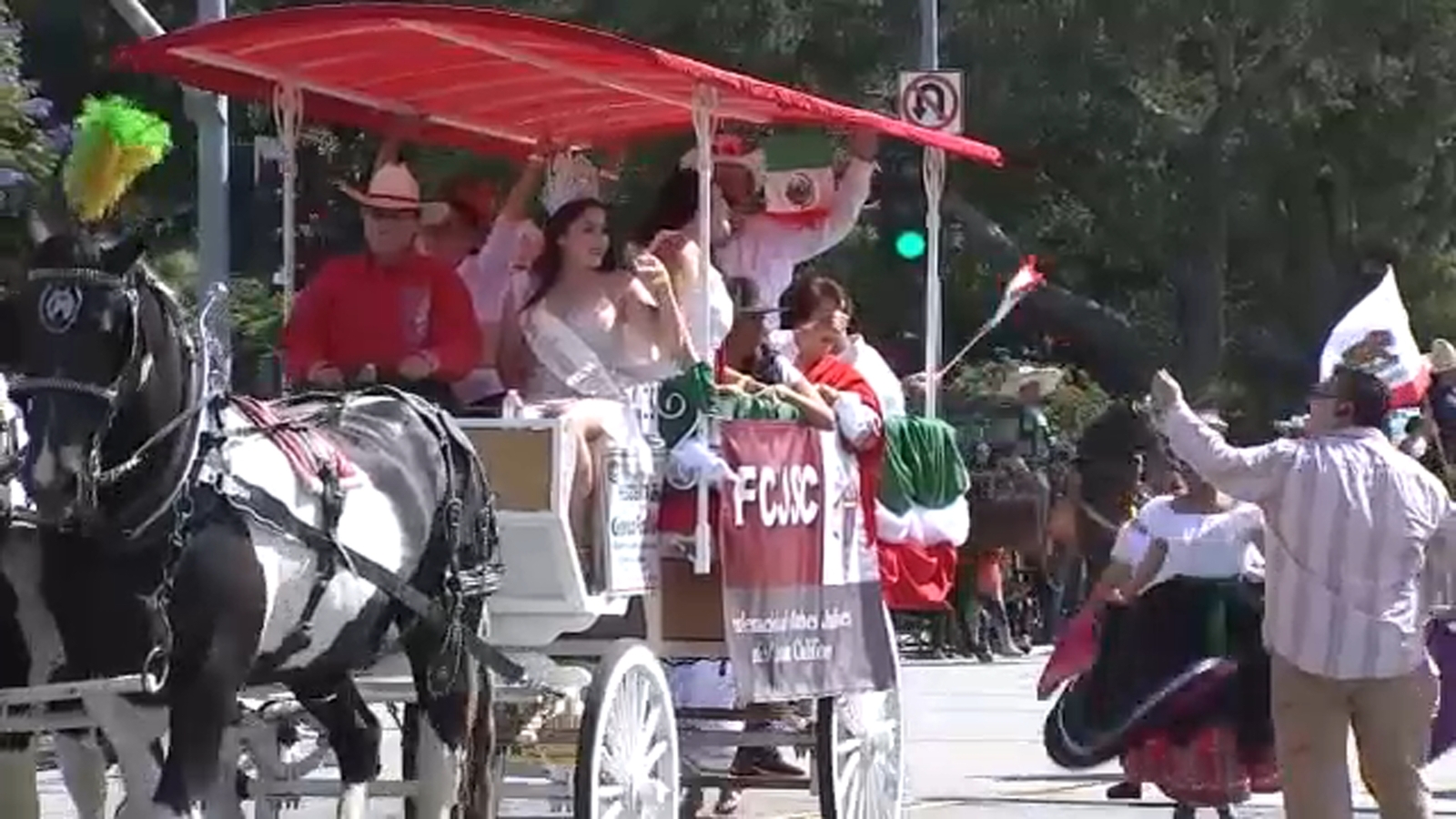 East L.A. Mexican Independence Day Parade proceeds despite immigration ...