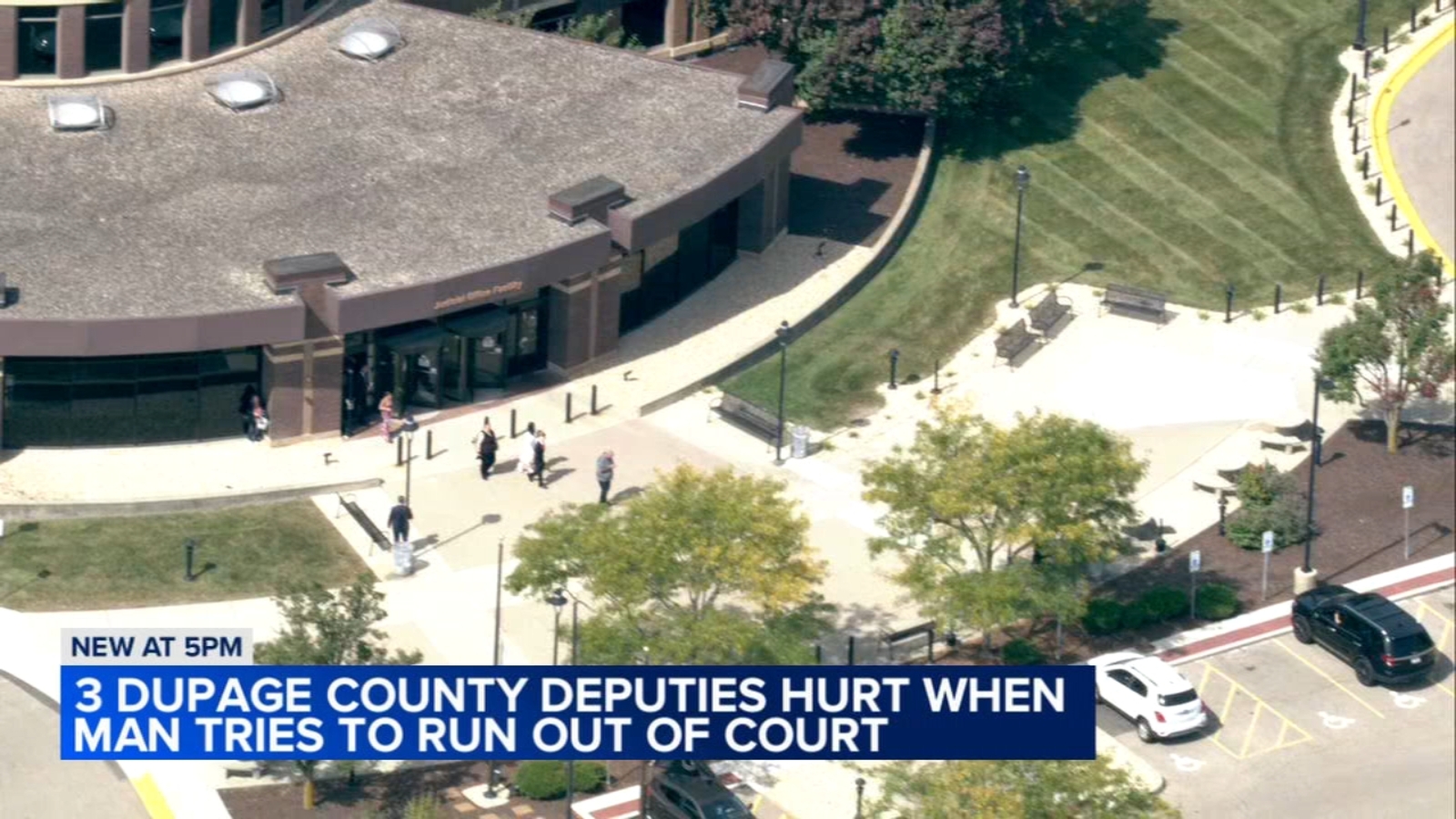 DuPage County Courthouse fight: 3 deputies injured during struggle with ...