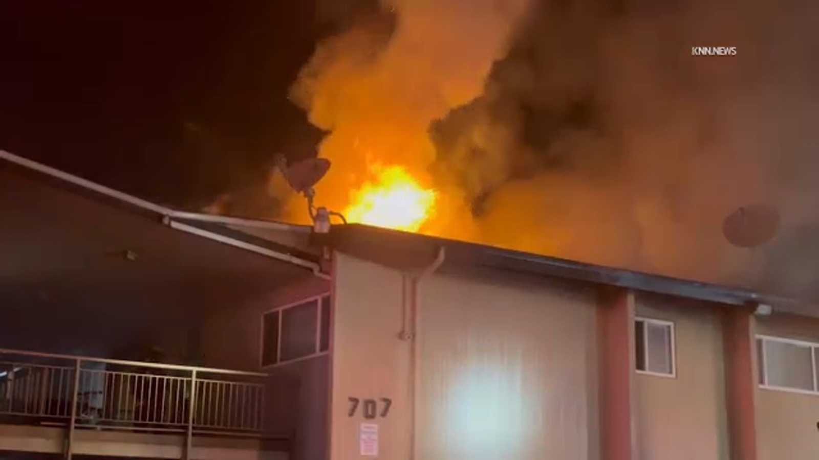 Dramatic fire at Pomona apartment complex displaces 40 residents - ABC7 ...