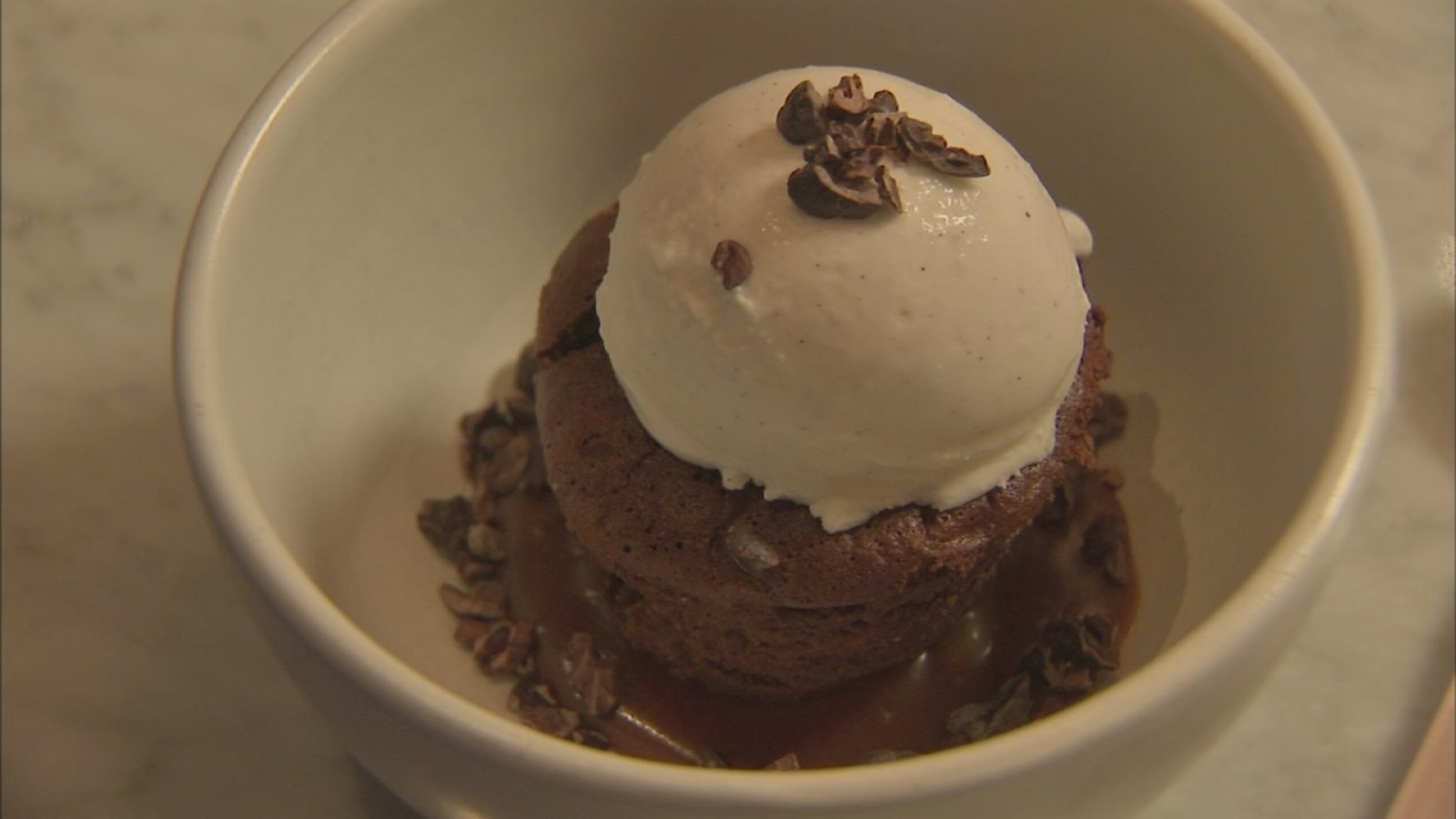 Extra Course: Dairy-free dessert at True Food Kitchen - ABC7 Chicago