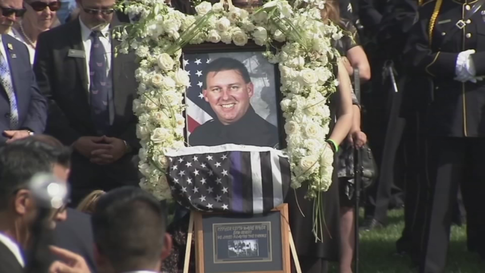 Slain Whittier Officer Keith Boyer honored during funeral - ABC7 Los ...