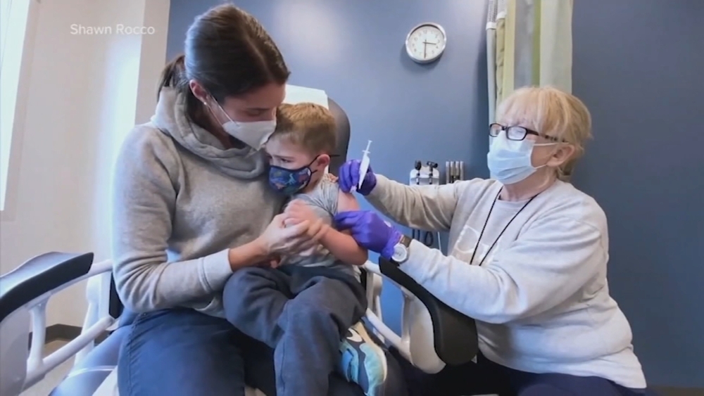 CVS holds off on offering COVID-19 vaccines in 16 states - ABC7 San ...