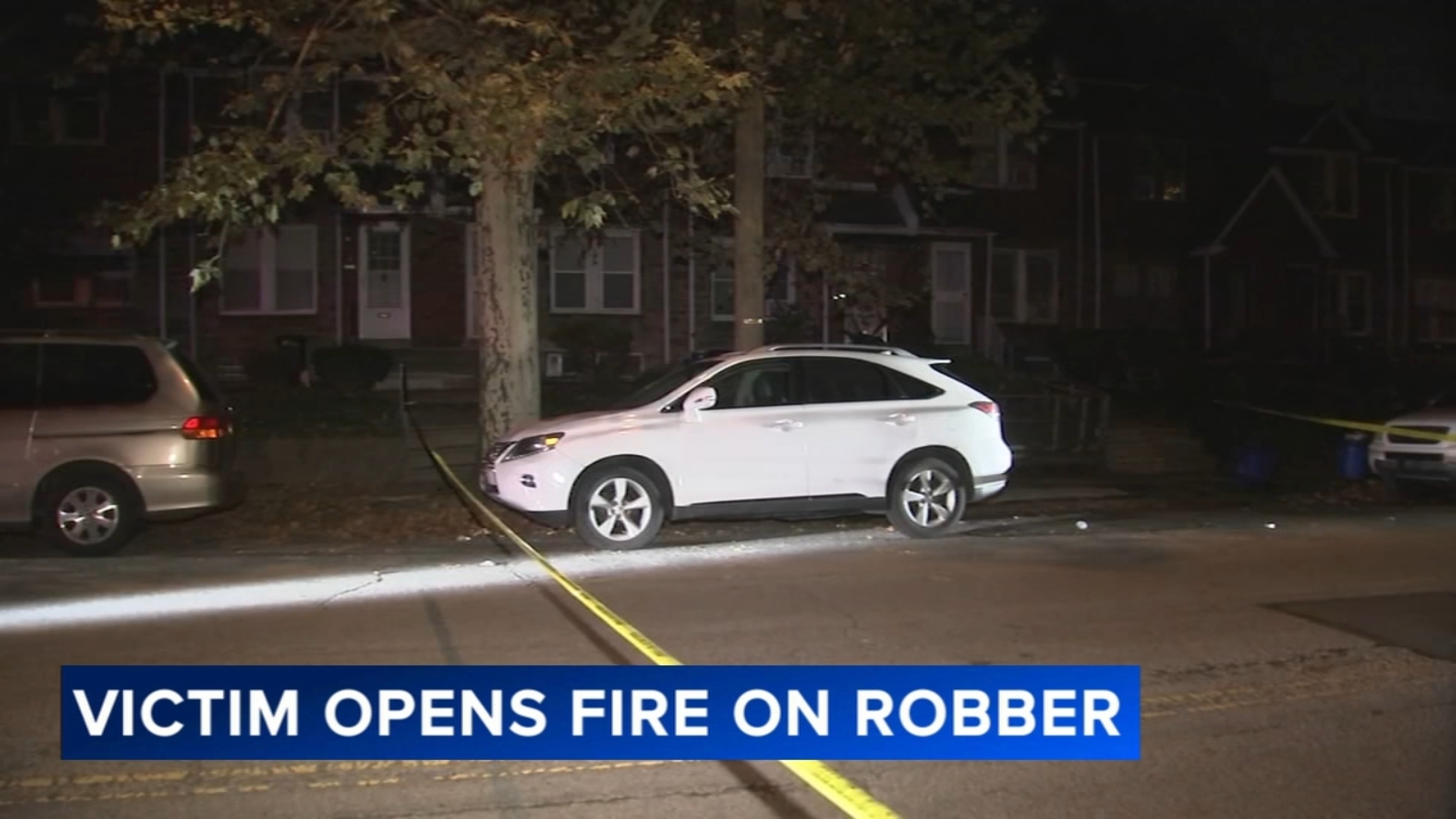 Philadelphia robbery victim flips the script on suspect, pulls out his ...