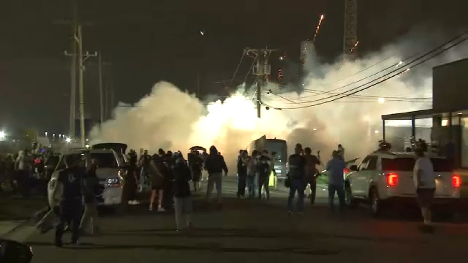 ICE in Chicago: Arrests made as protesters clash with ICE at Broadview ...