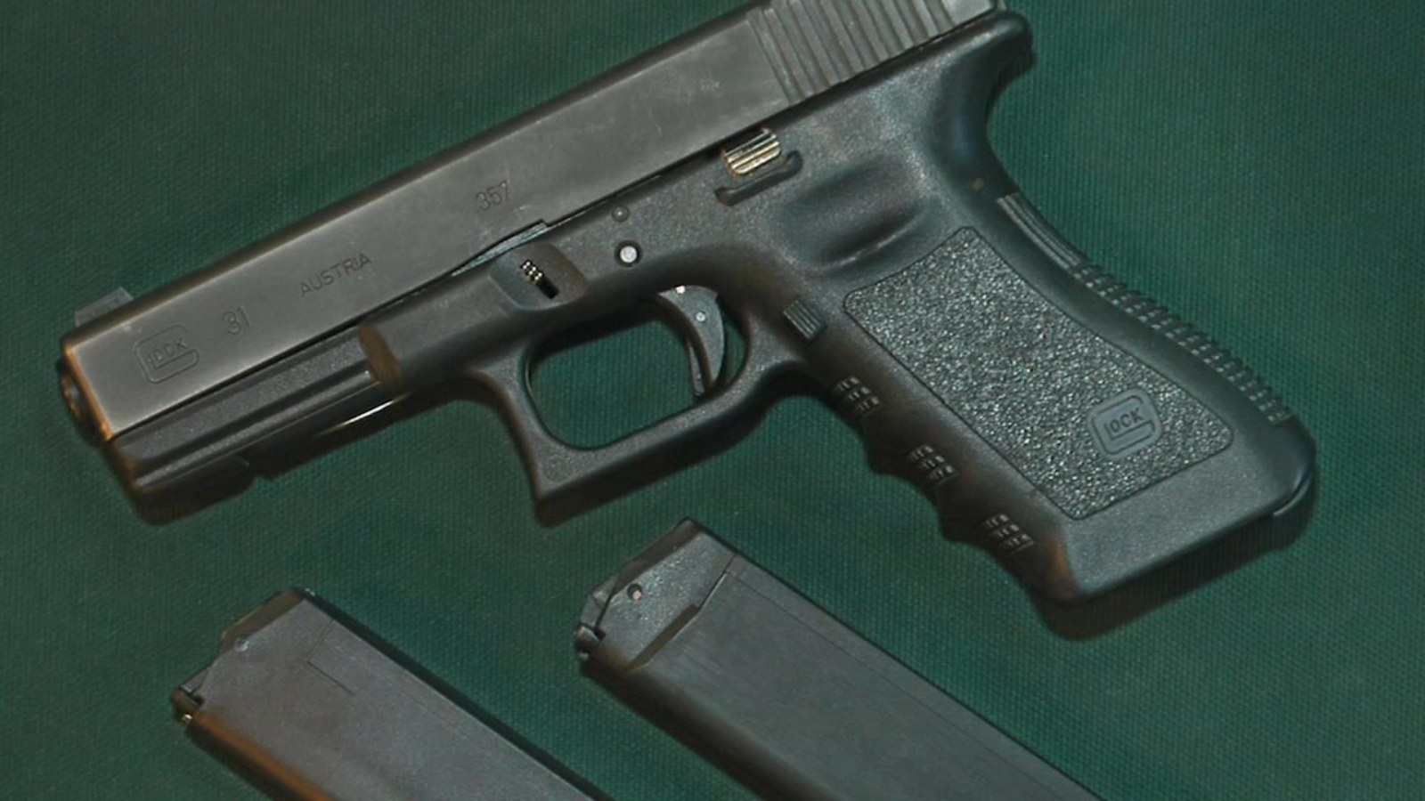 Chicago Glock lawsuit over machine gun conversion moves forward; Mayor ...