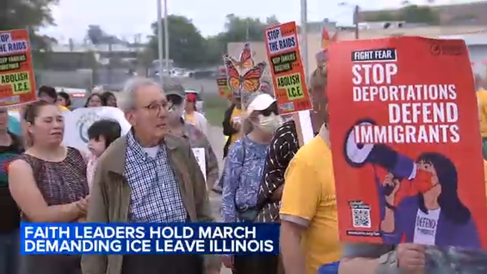 ICE in Chicago: Faith leaders lead prayer march at Naval Station Great Lakes, demand end to ...