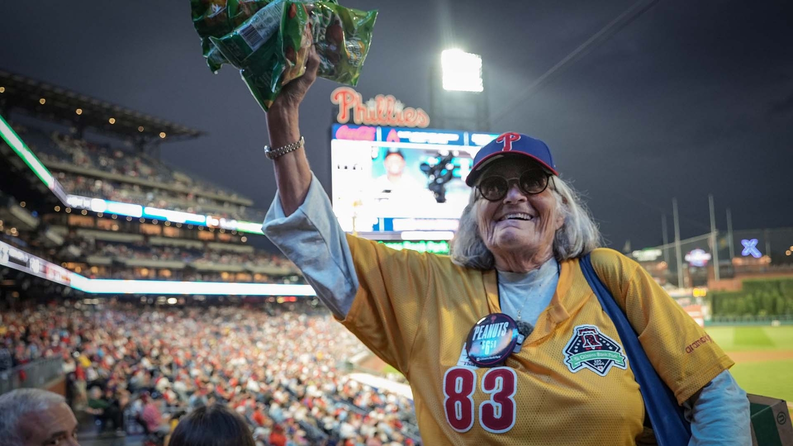 Longtime peanut vendor celebrates 50 seasons at Phillies ballparks ...