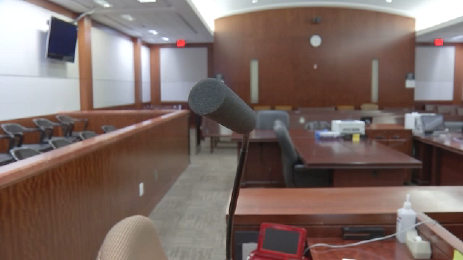 6 Harris County associate judges now without jobs, judge says - ABC13 ...