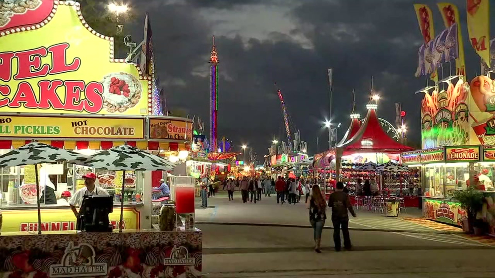 Thousands pack NRG for rodeo's opening nigh - ABC13 Houston