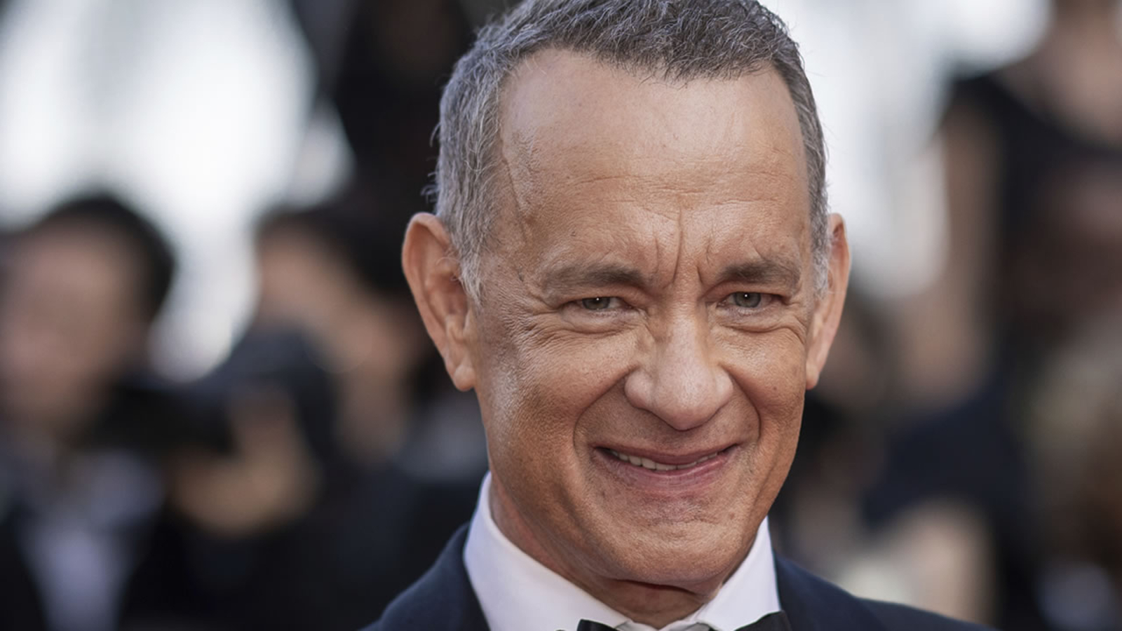 Hollywood actor Tom Hanks follows through on promise to gift typewriter ...