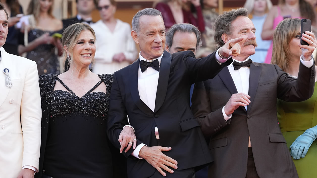 Hollywood actor Tom Hanks follows through on promise to gift typewriter ...