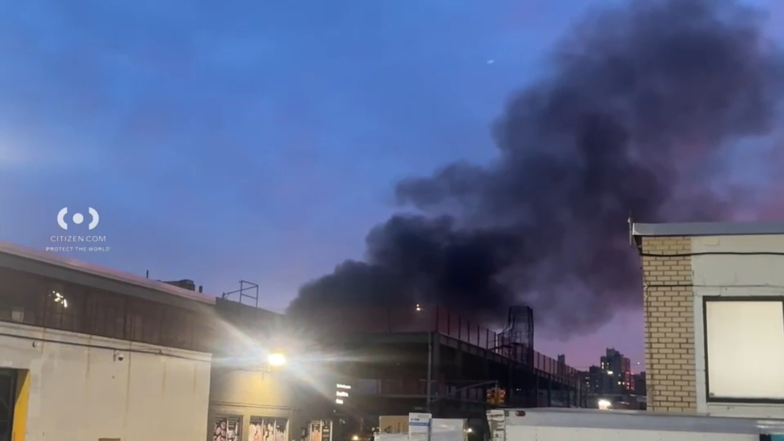 Fire at construction site in East Williamsburg, Brooklyn breaks out ...