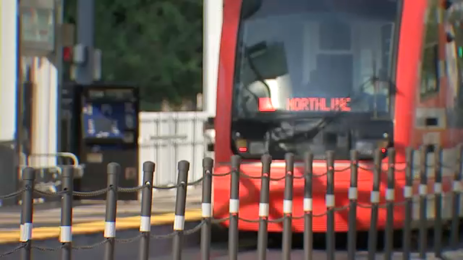 Changes to Houston traffic lights slow METRO red line, riders say ...