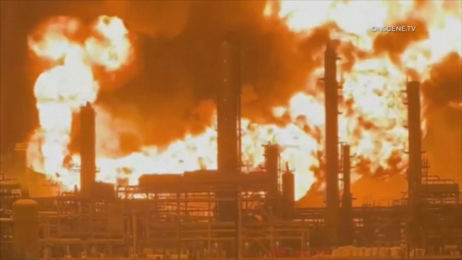 Massive fire erupts at Chevron refinery in Southern California near Los ...