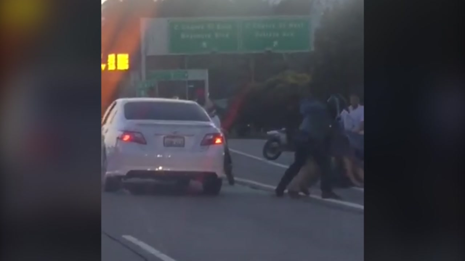 VIDEO: Dirt bike riders, Lyft driver fight on Highway 101 in San ...