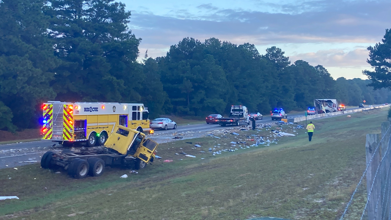1 dead, 1 seriously injured in crash involving tractor trailer and dump truck on I-95 in North ...