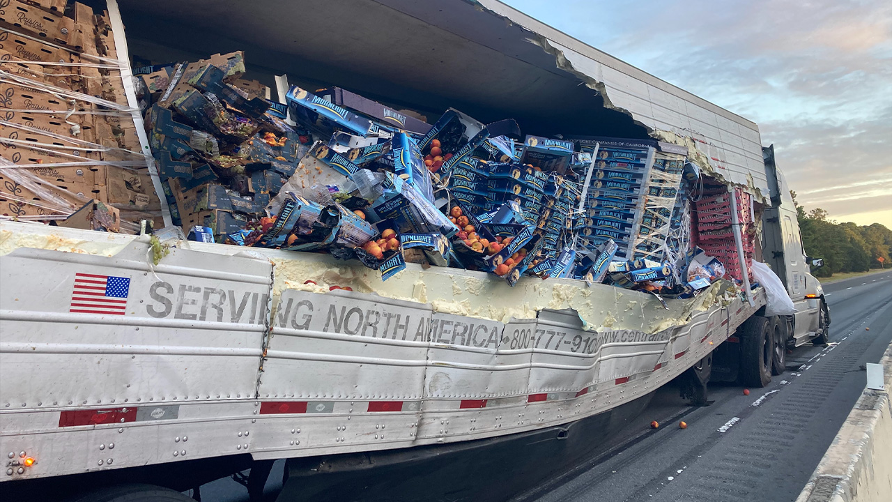 1 dead, 1 seriously injured in crash involving tractor trailer and dump truck on I-95 in North ...