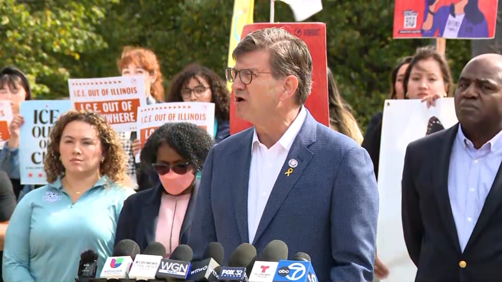 North suburban residents, Congressman Brad Schneider speak out on ...