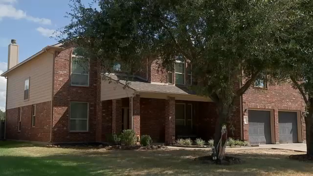 Mom shoots 13-year-old son during argument in Remington Ranch ...