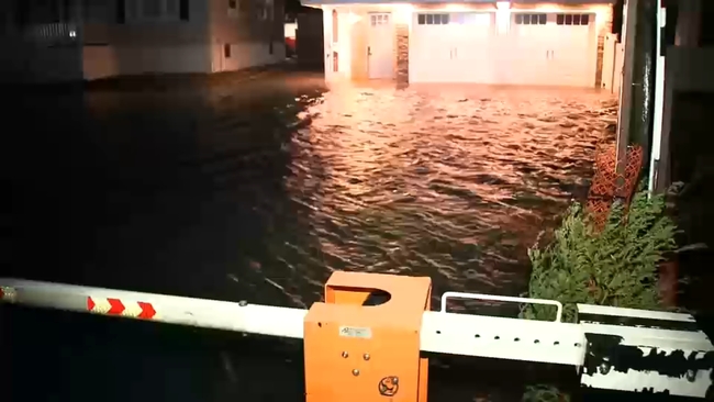 Projected flood levels and tide times - ABC7 New York