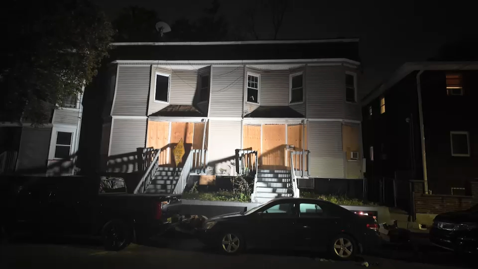 Dog found dead in Paterson house fire, 7 families displaced - ABC7 New York