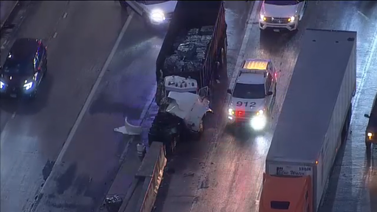 Chicago traffic, today: Dump truck crash leaves major delays on Kennedy ...