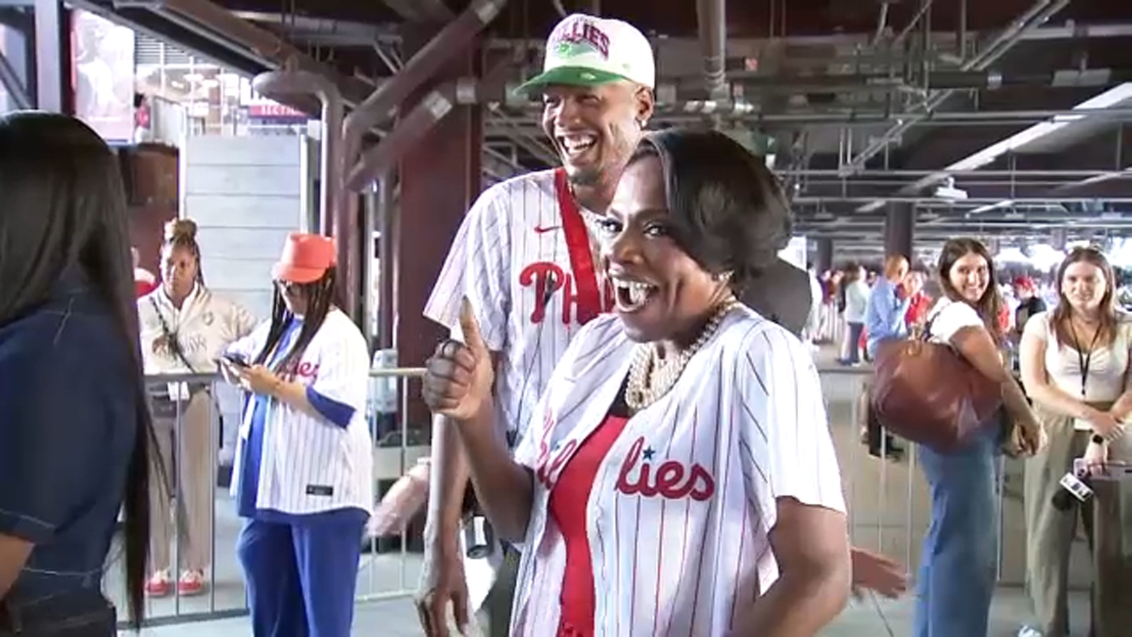'Abbott Elementary' episode filmed live during Philadelphia Phillies ...