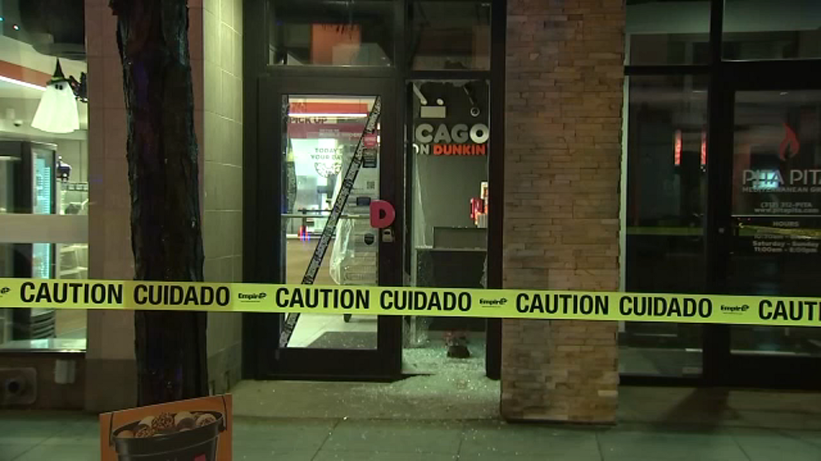 Chicago crime: Dunkin' coffee shop in Loop at 200 Randolph victim to ...
