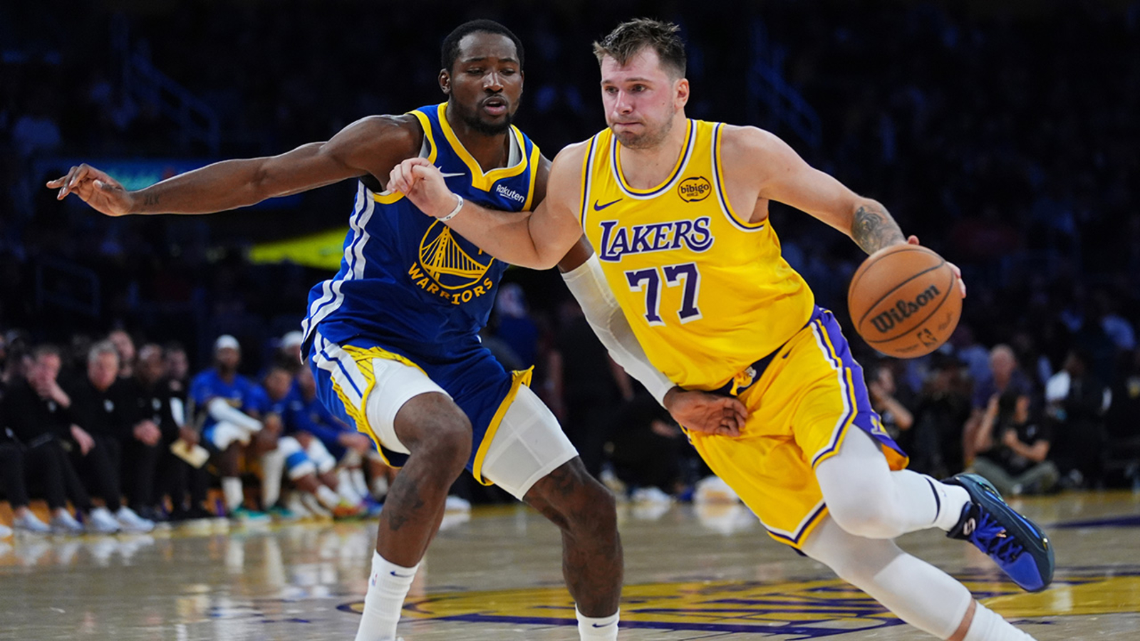 Warriors vs Lakers: Luka Doncic scores 43, but Steph Curry and Golden State beat LA - ABC7 Los ...