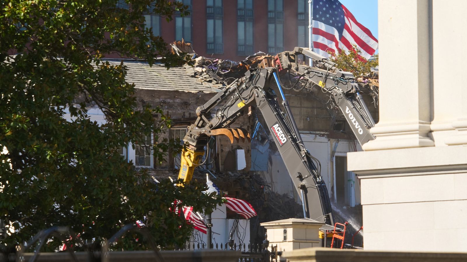 'Entirety' of East Wing to be 'modernized' to build Trump ballroom: White House official - ABC30 ...